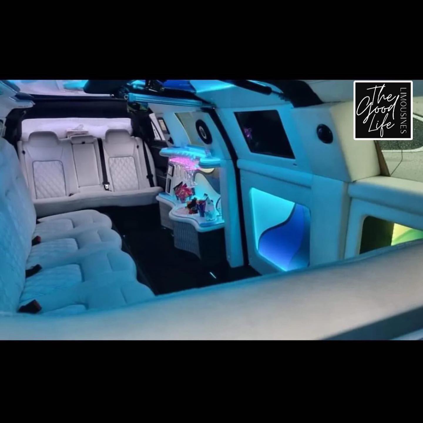 White 300c Chrysler Limo Jet Door - Limousines and Classics Perth