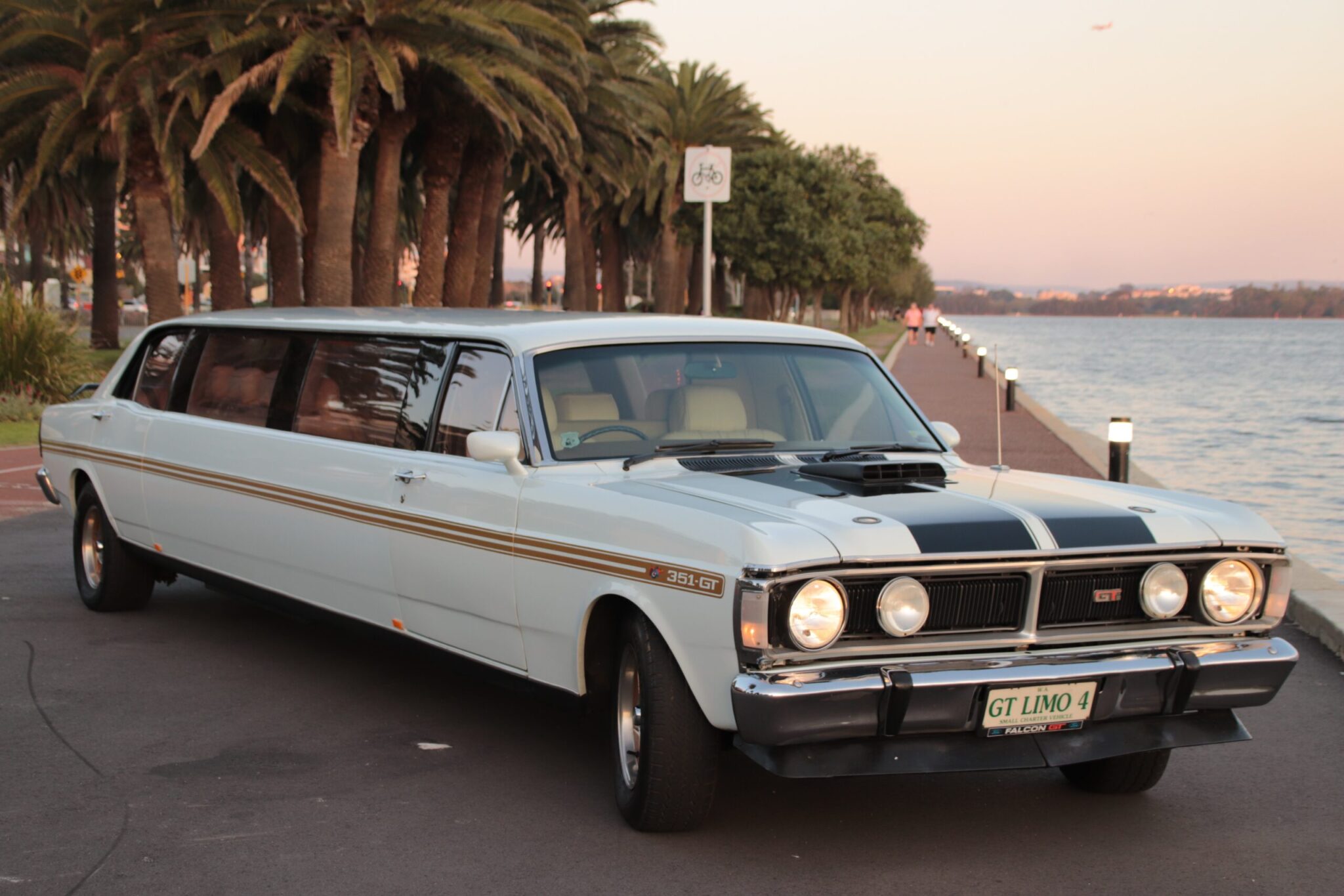 Ford GT Limousine 11 Passengers - Limousines and Classics Perth